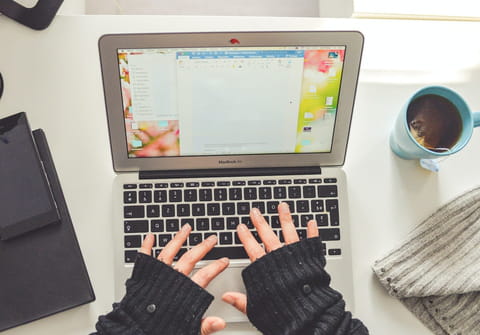 Insert images in Word document: without moving the text